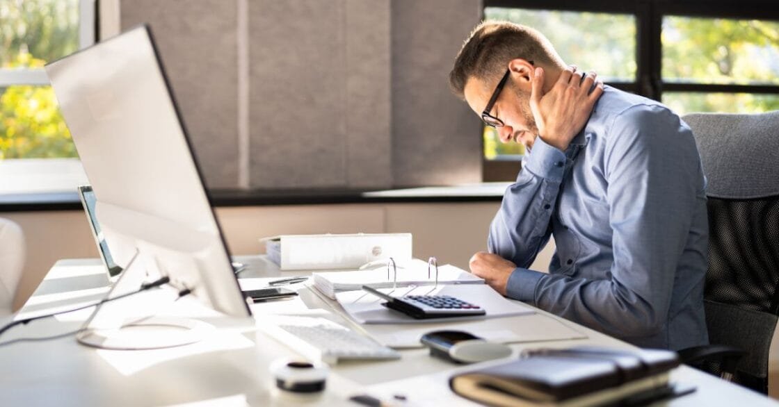 Ergonomik: 4 Tips Elak Sakit Belakang di Tempat Kerja